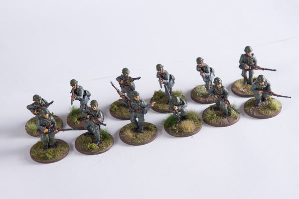 ~May '40 Infantry Squad with Lewisgun: Moving- Pewter – Rubicon Models USA